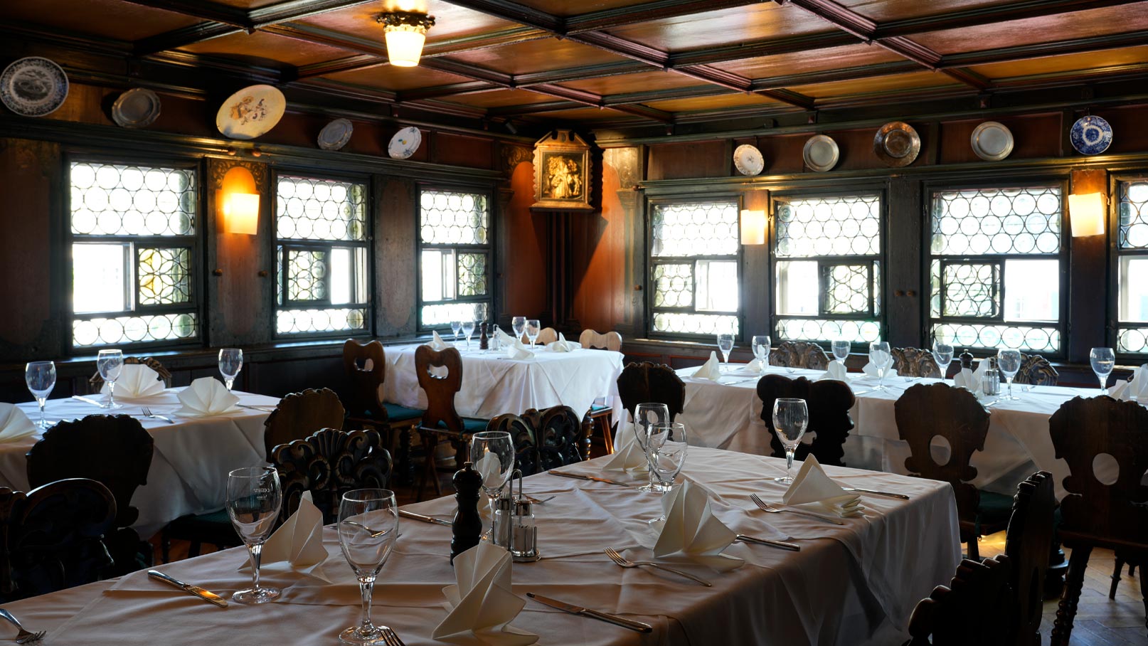 Rotes Haus Dornbirn – Traditionsreiche österreichische Küche am ...